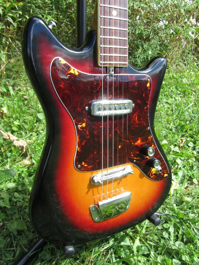 c.1965 Winston by Teisco Jag Style Guitar
