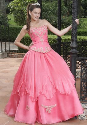 SUEÑOS DE UNA QUINCEAÑERA: VESTIDOS COLOR ROSA/FIUSHA