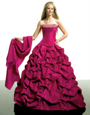 SUEÑOS DE UNA QUINCEAÑERA: VESTIDOS COLOR ROSA/FIUSHA