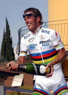 Cyclist Bulge: Pro cyclist bulges