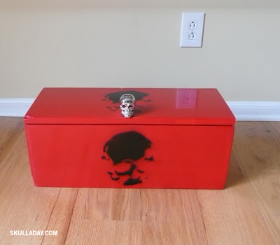 [BONUS] Skull Stencil In Use