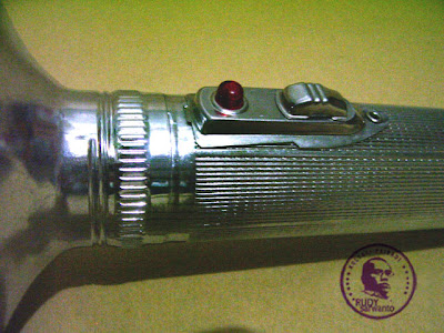 ubanputih: Sandal Lily dan Senter Tiger Head (Djadoel 04)