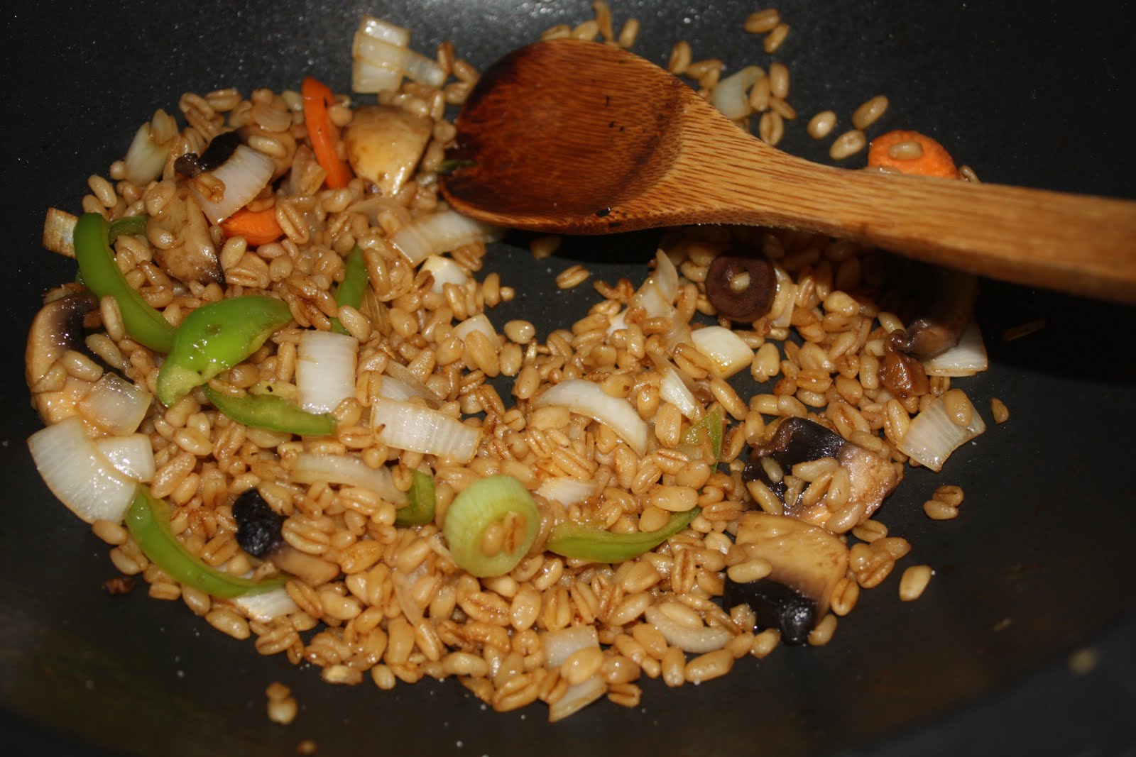 el señol javiel se mete a cocinillas: trigo con verduras en arroz