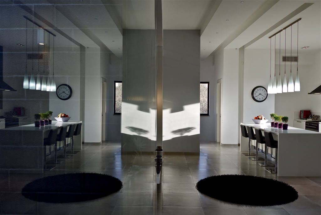 IDRA the Agency: Fabulous Modern Israeli Villa by Hilit Interiors