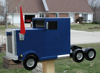Whatever Dee-Dee wants, she's gonna get it: Artistic Mailboxes ...