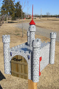 Whatever Dee-Dee wants, she's gonna get it: Artistic Mailboxes ...