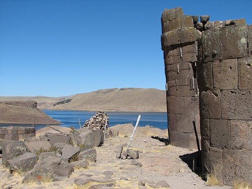 Peru Archaeological: Discover Inca Ruins near Lake Titicaca