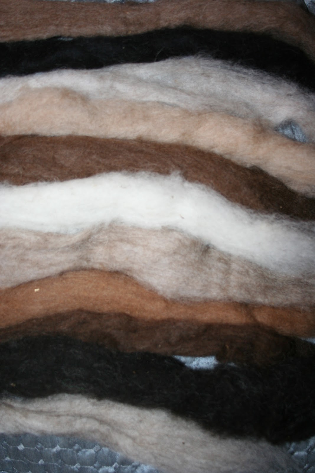 Mapleton Farm Sales List: Mixed flock yarn and roving in a variety of ...