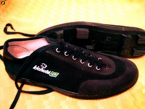 DE VOLTA À ANTOLÓGICA DÉCADA DE 80: TENIS KICHUTE