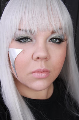 Makeup your Jangsara: Gosh! Poker her face, quick!