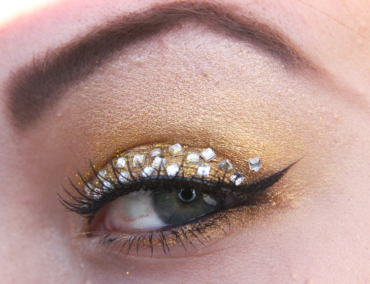 Makeup your Jangsara: Tutorial: Gold with Diamonds