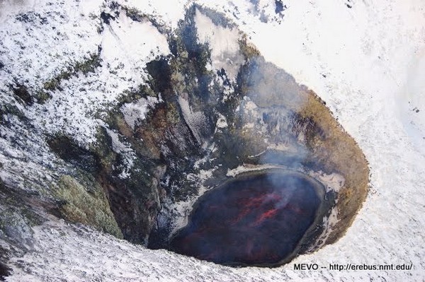 Monte Erebus. Calor y frío intensos todo junto.