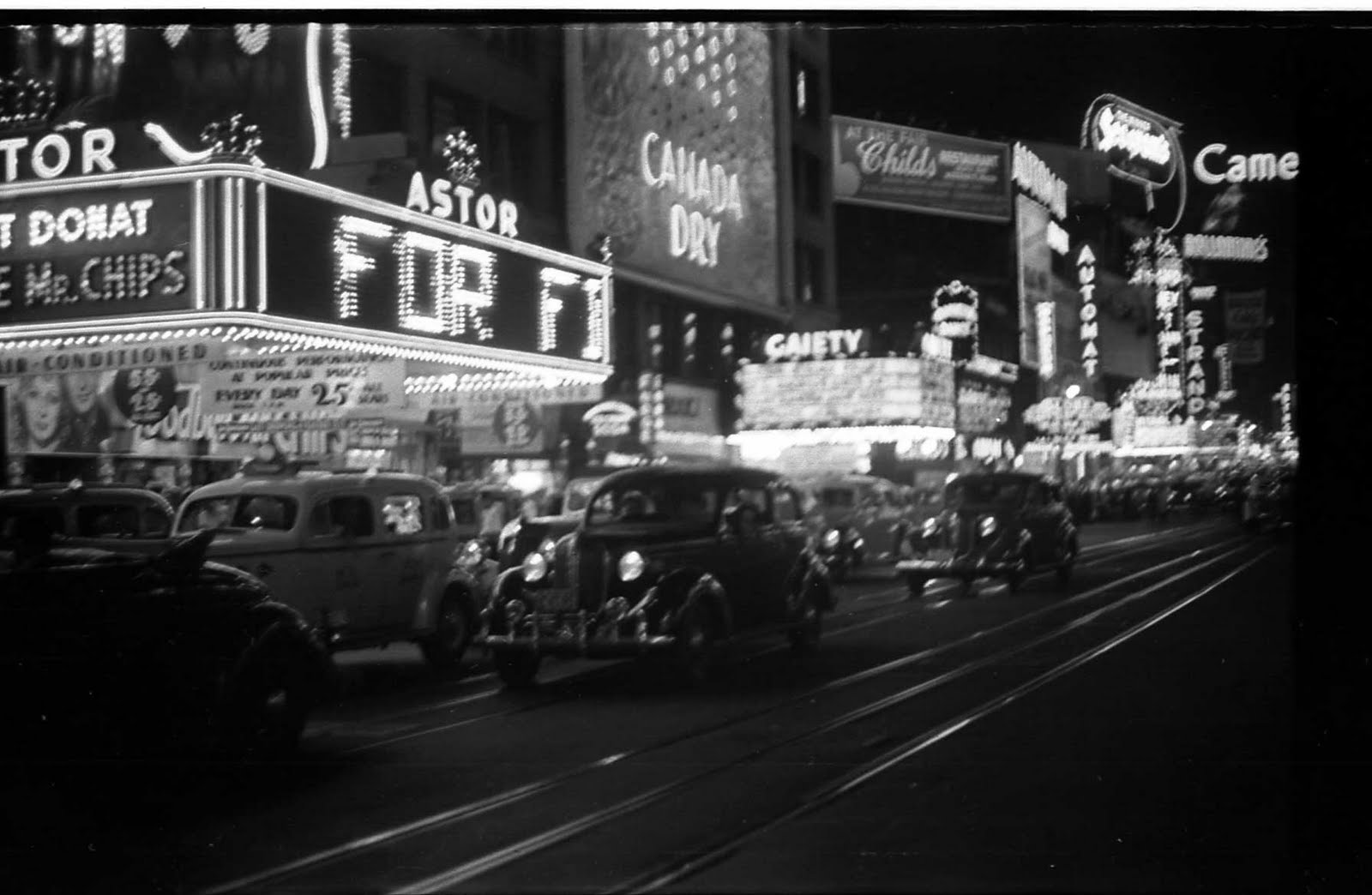 Atomic Hunter: New York 1939 Times Square and Broadway