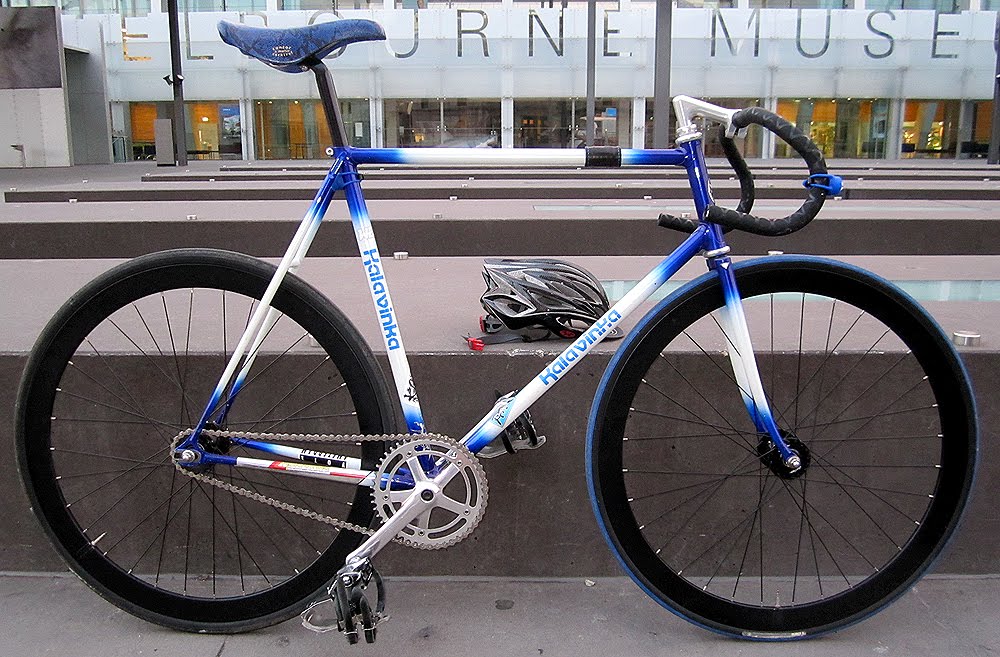 WELL AND GOOD: KALAVINKA.......heat