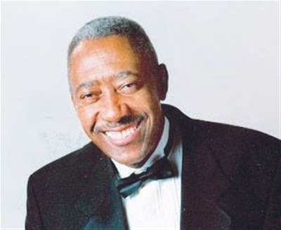 EN NUEVA YORK: "ESCUELA DE COMUNICACION IMPARTE CURSOS"