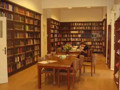 Medieval Muslim Libraries