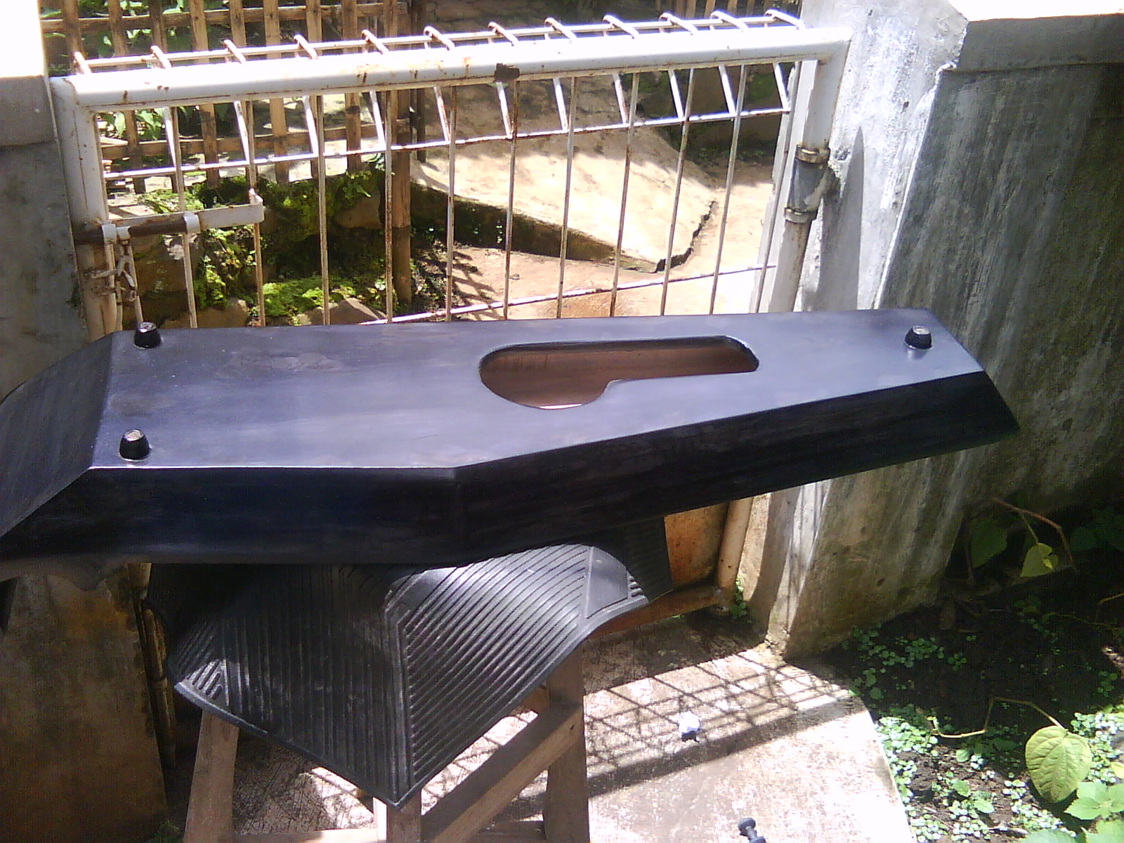 dani mustopa: menjual alat musik kesenian sunda ( kacapi, kecapi ...