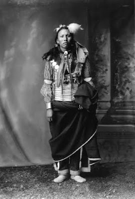 Wañuymi aswan allin, qonqorchaki kausaytaqa: Lakota/Lakota-Sioux tribe