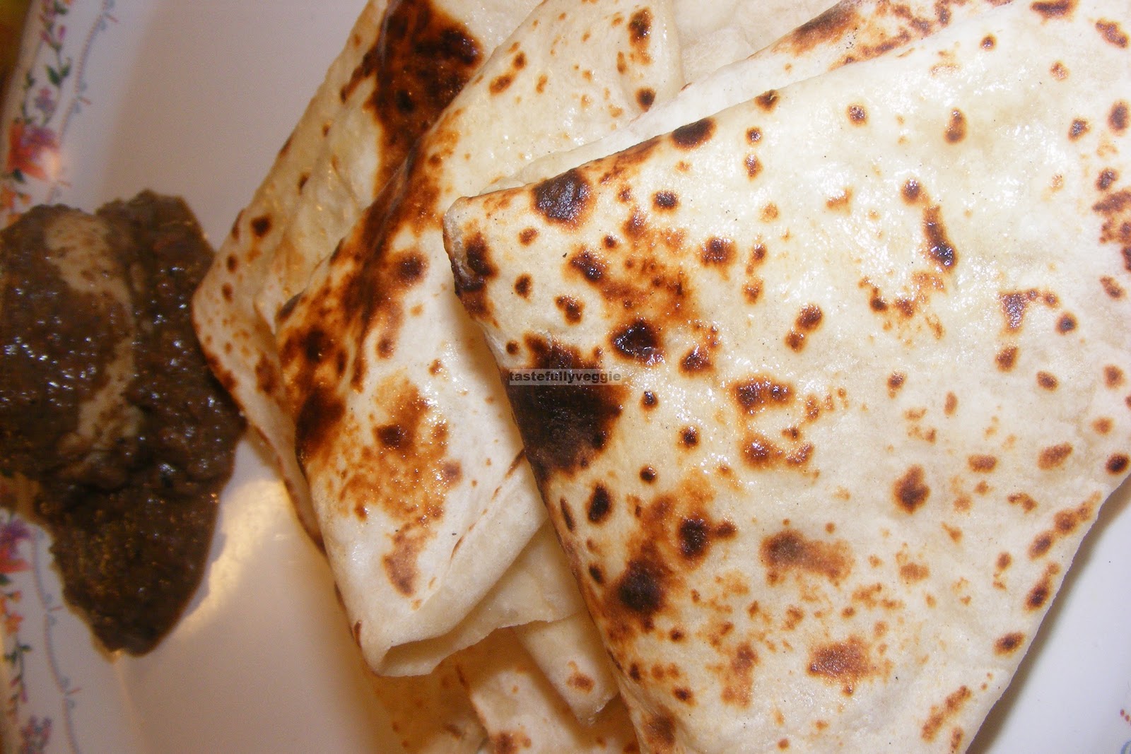 Tastefully Veggie ...: Maida Roti (Naan Style Bread)
