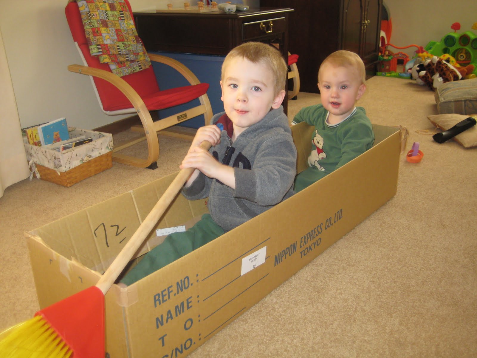 Ways I Entertain My Kids: Row, Row, Row Your Boat...