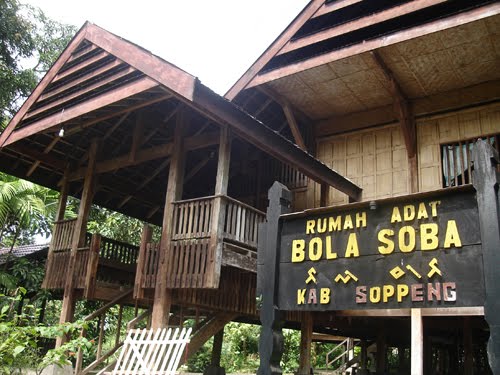 PASSOMPE: * Sekelumit tentang Kerajaan Soppeng