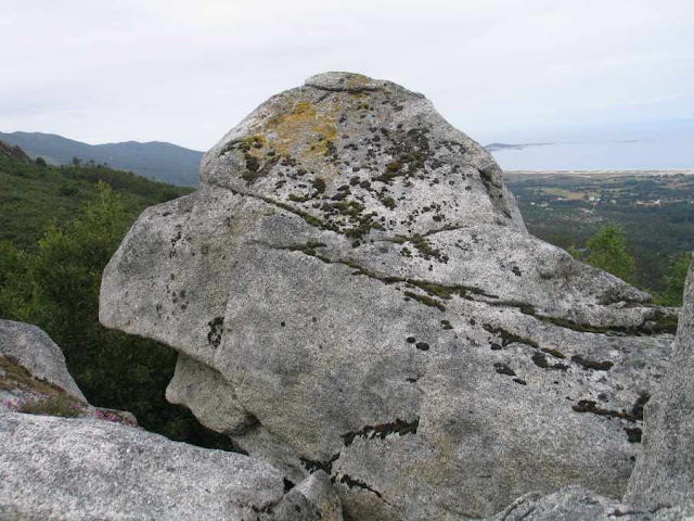 Rutas y paisajes. El Laberinto Atlántico: Carnota. Outeiro de Prousos Magos