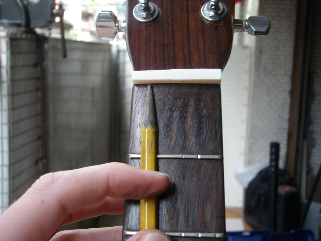 Making a (bone) nut from scratch | DIY Strat (and other guitar & audio ...