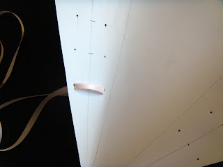 iDo-It-Myself: Wedding DIY: Ribbon-laced paper cones