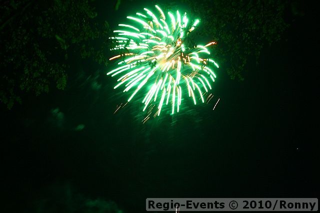 Regio Events: Mars van Amicitia/ fakkel-optocht groots vuurwerk (up ...
