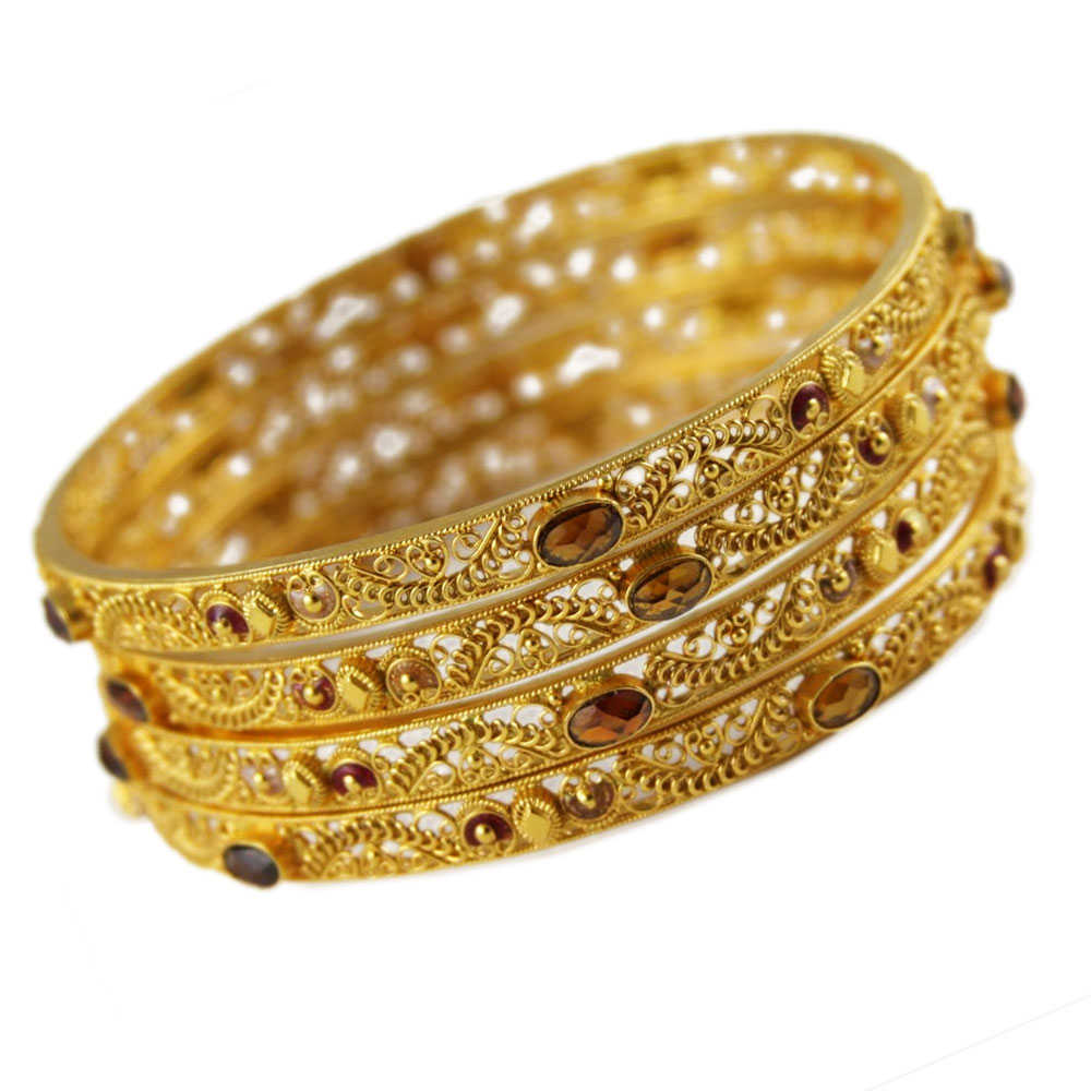 Welcome to the fashion world: Gold Bangles