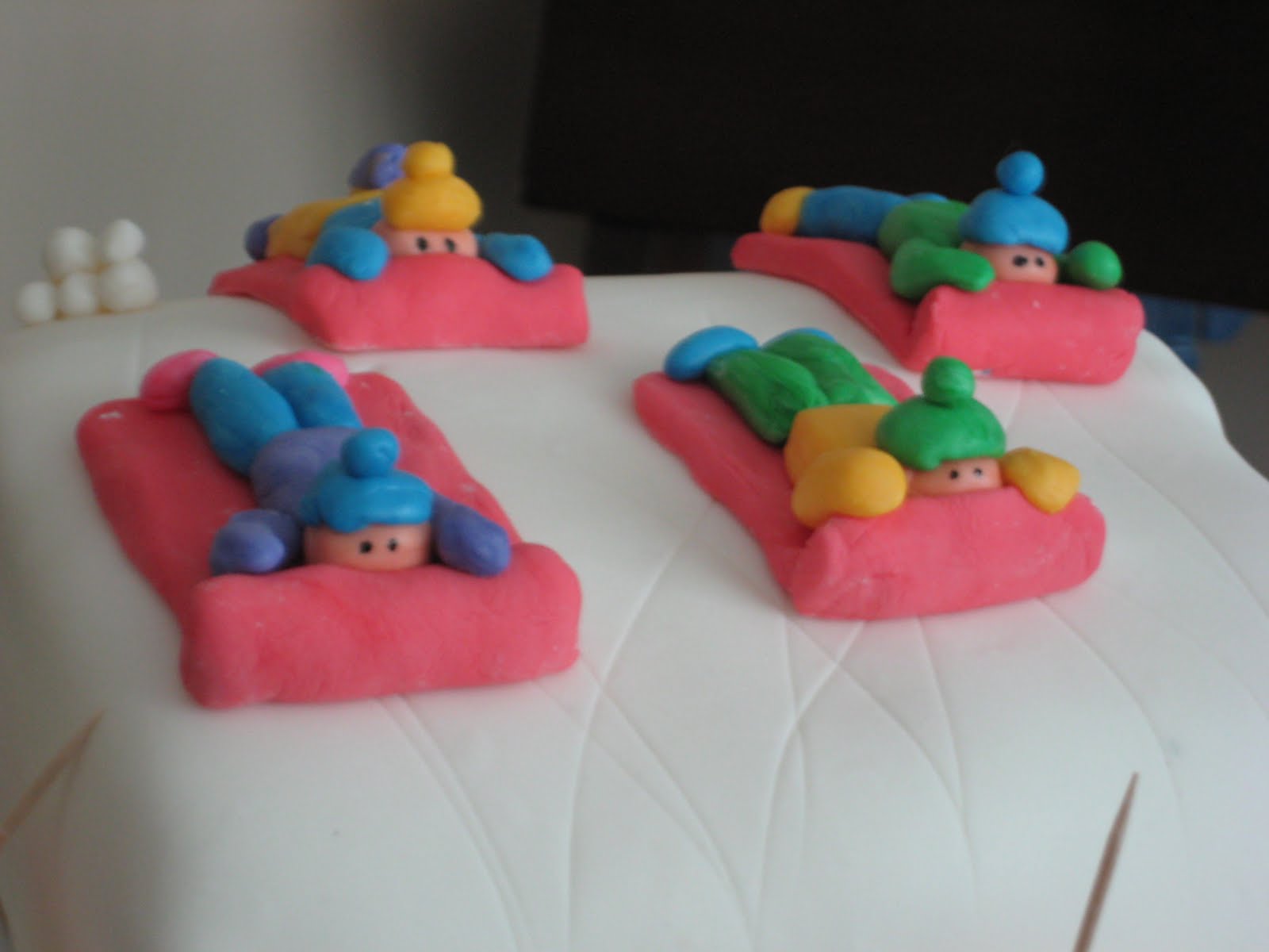 Serena's Sweets: Team Sled in cake!