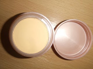 WELCOME WONDER GIRLS...: Lyna Medicated & Beanne Make Up Pearl Cream
