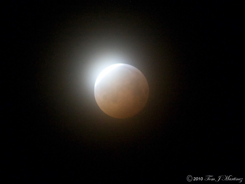 Tom J Martinez PhotoBlog: Lunar Eclipse on the Winter Solstice