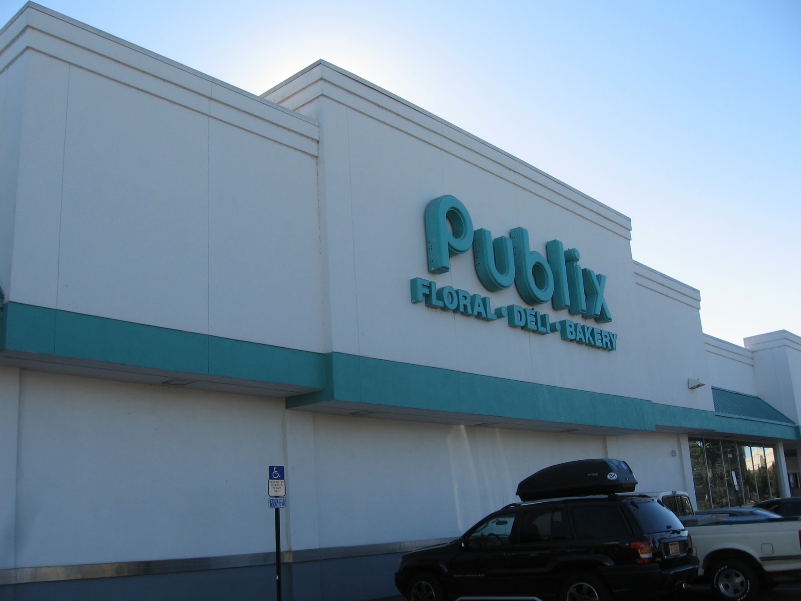 365 Thru Amy's Eyes: Good bye old Publix, Hello new Publix