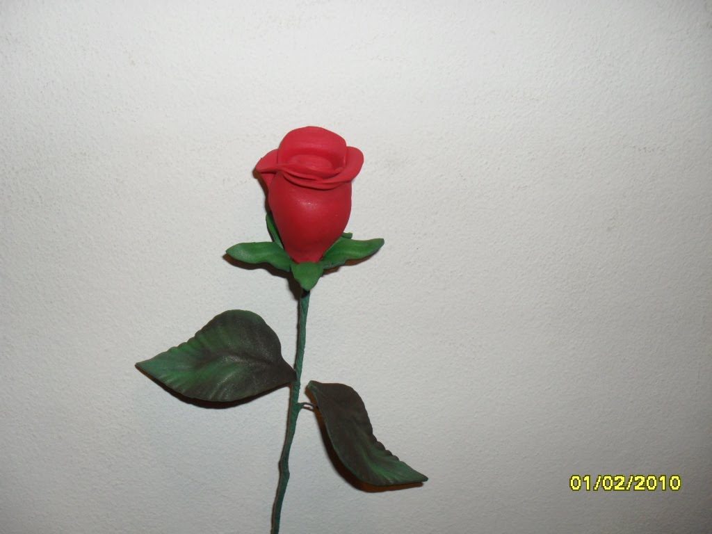 Flores Artesanales en Goma Eva: PIMPOLLO DE ROSA