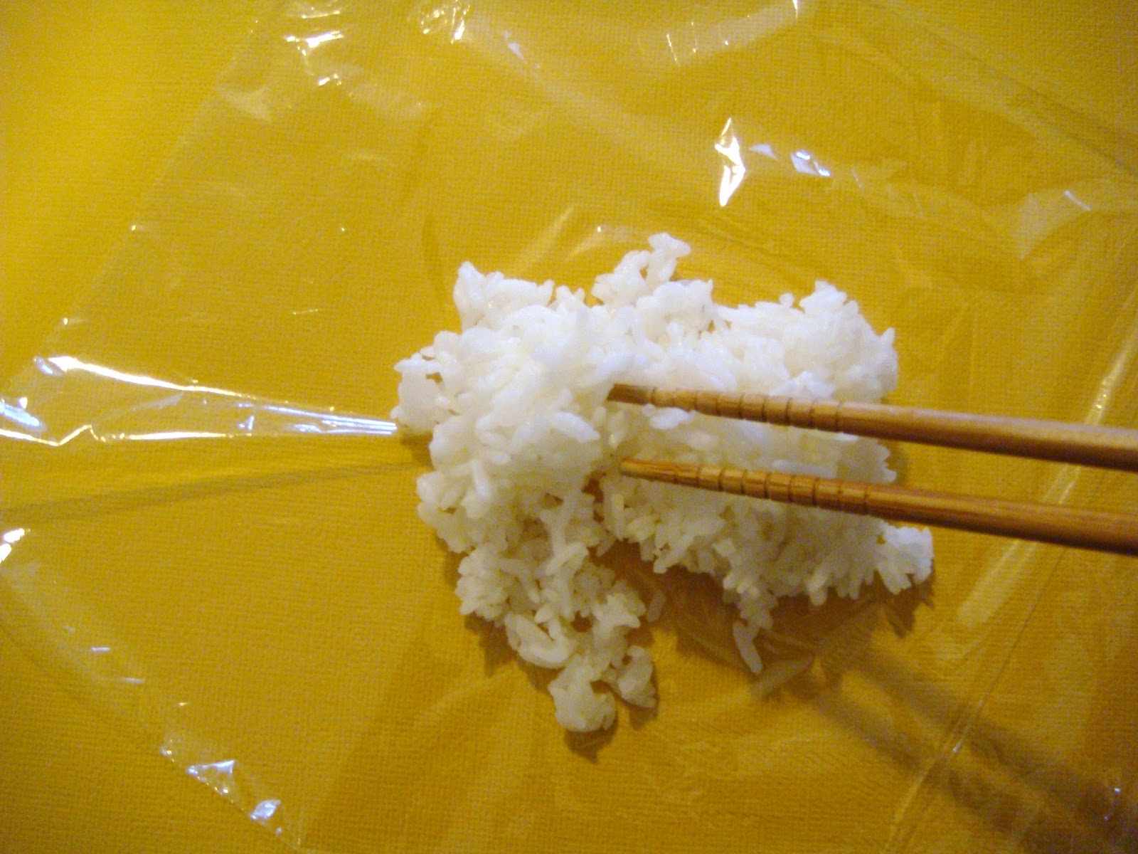 Cute Food For Kids?: Ghost Onigiri ( rice ball) Bento