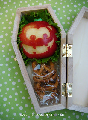 Cute Food For Kids?: Apple O'lantern