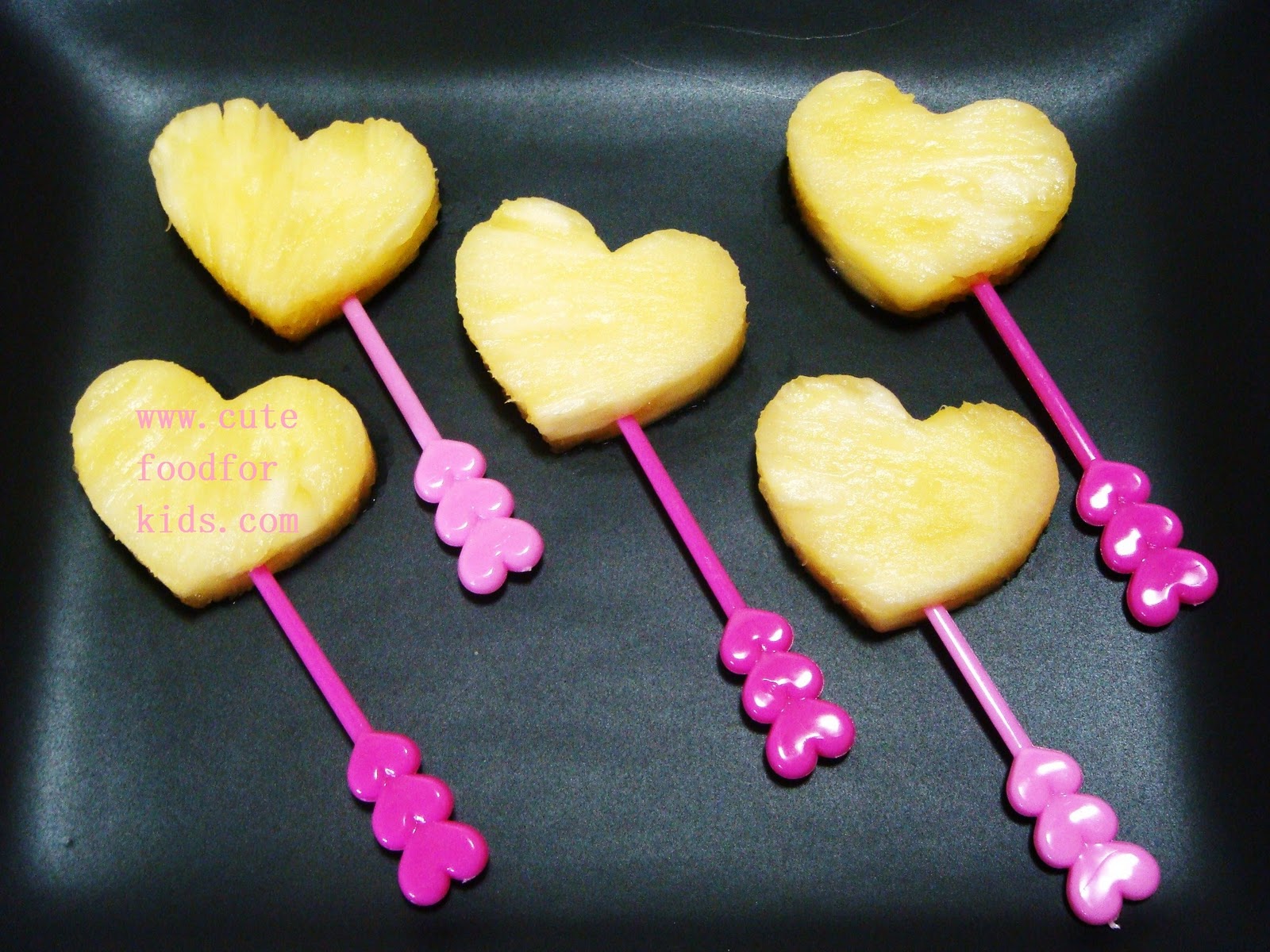 Cute Food For Kids?: Fruit Lollipops for Valentine's Day