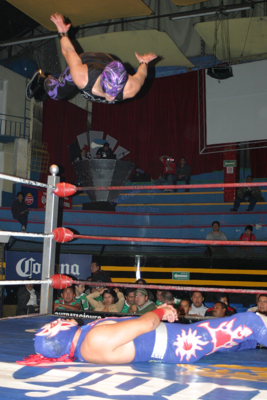 ESTRELLAS DEL RING.: Fuerza Guerrera mucha pieza para Octagòn.