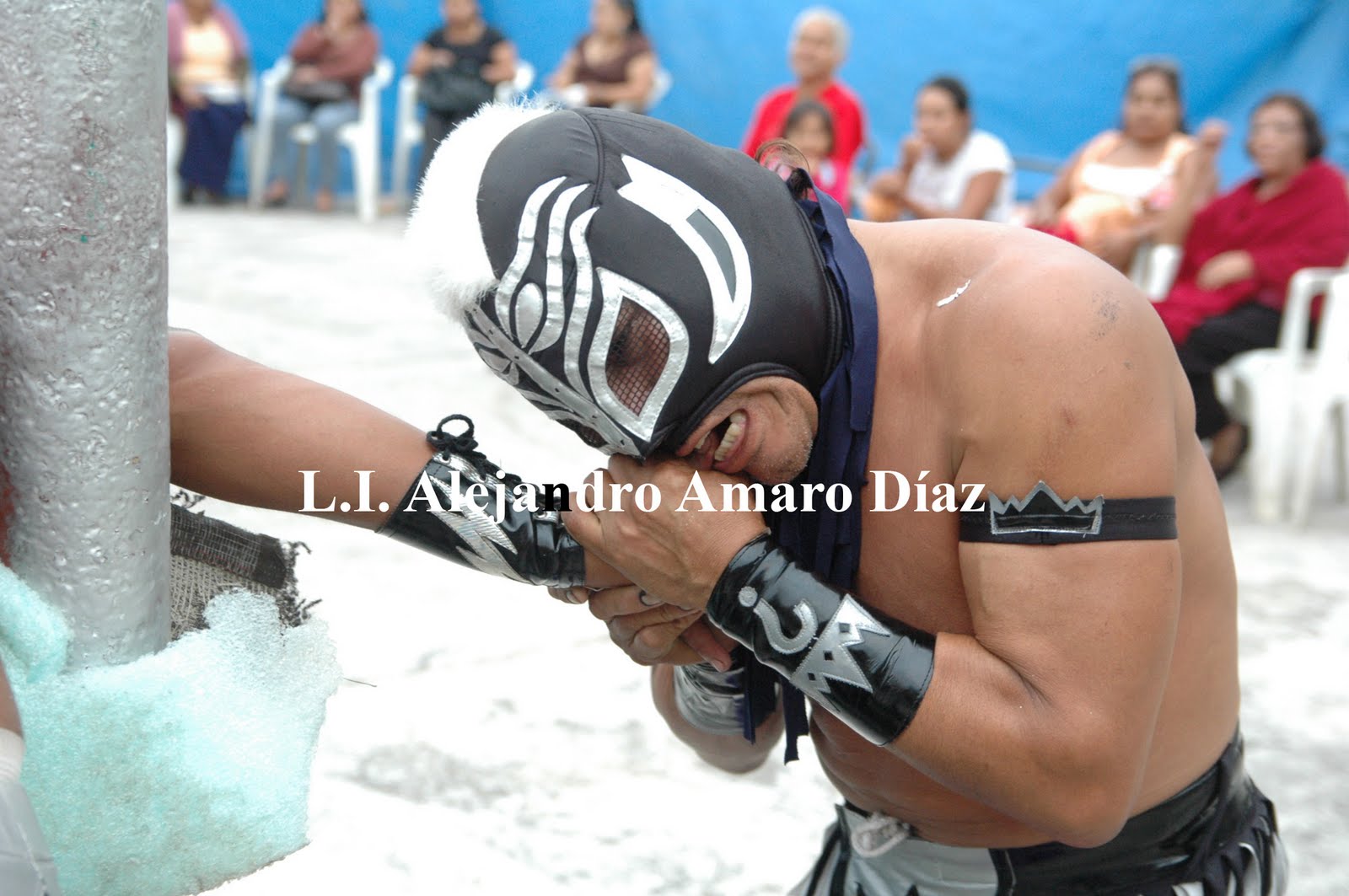 ESTRELLAS DEL RING.: Randy Balderas tiene colmillo más grande