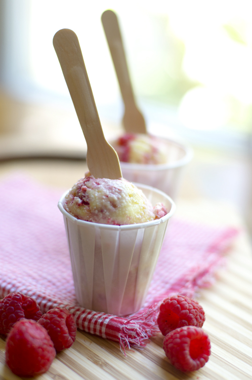 the urban baker: Raspberry Swirl Ice Cream
