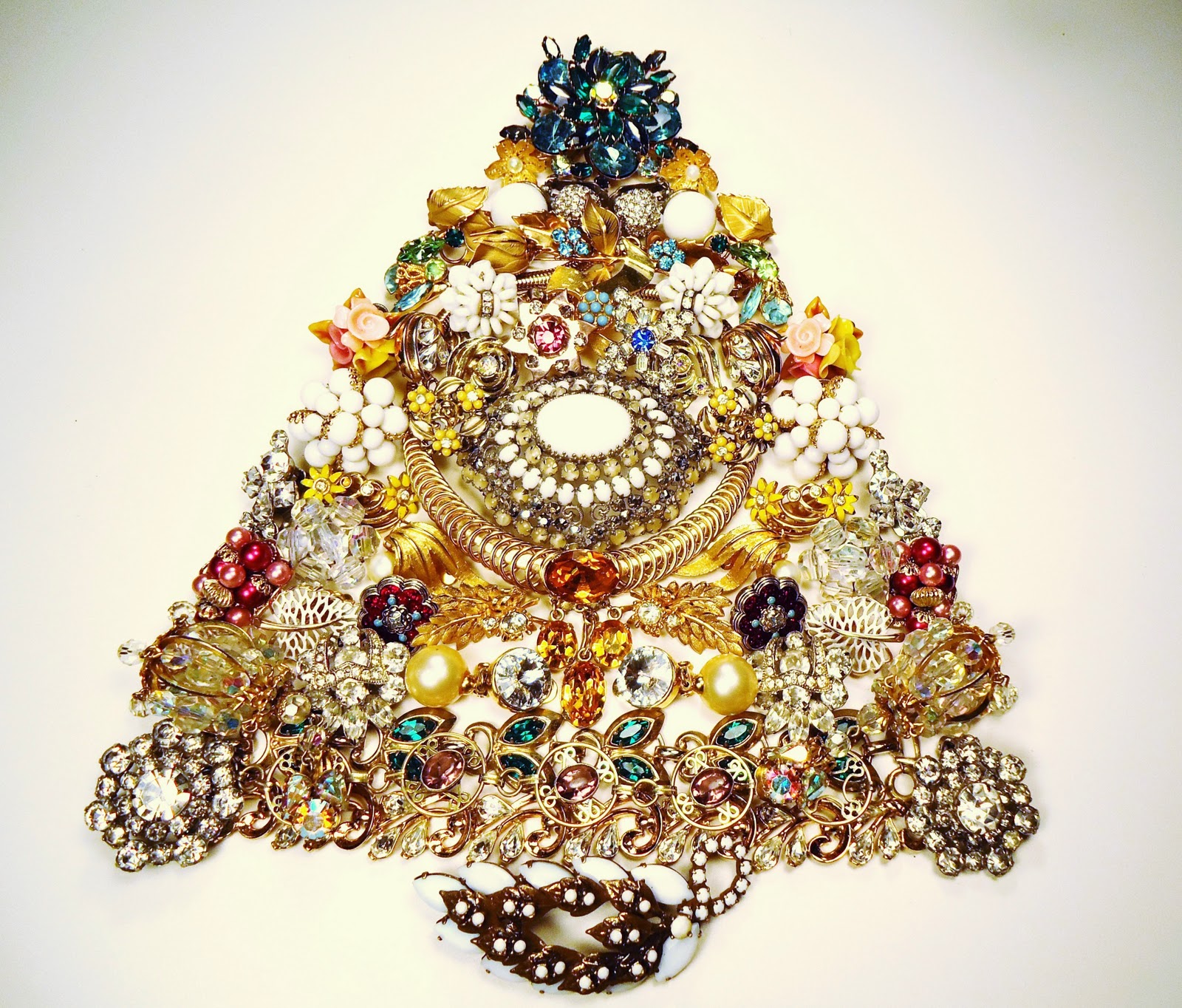 Jenny's Vintage Jewels: Bejeweled crafts: Rhinestones add sparkle to ...