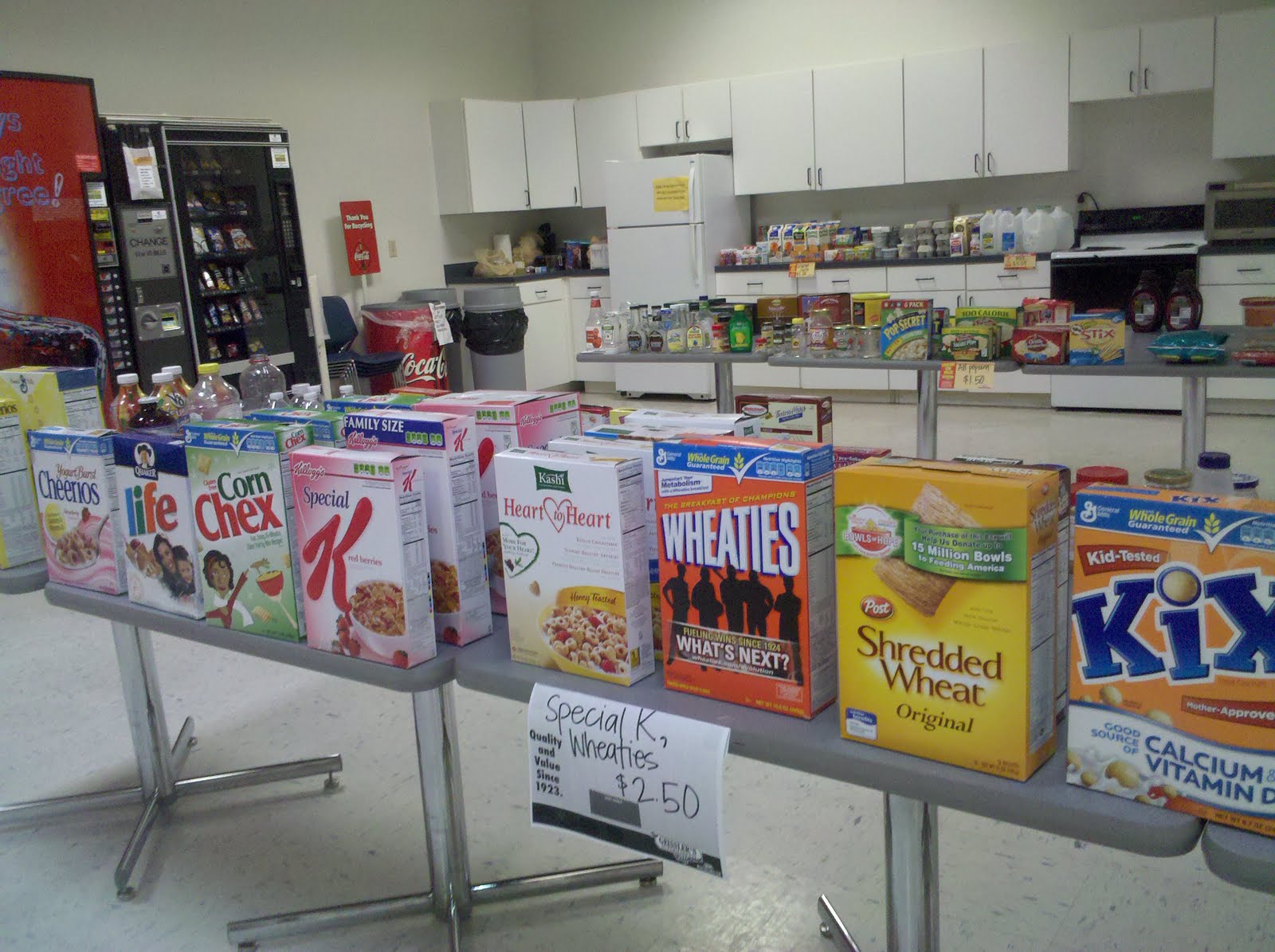 the independent little bee...: DIY: Grocery store at home