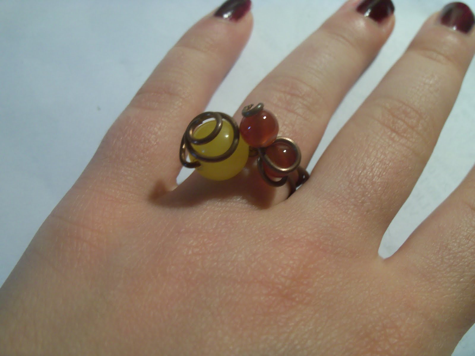 la gazza ingioiellata: Corniola e agata gialla (anello)