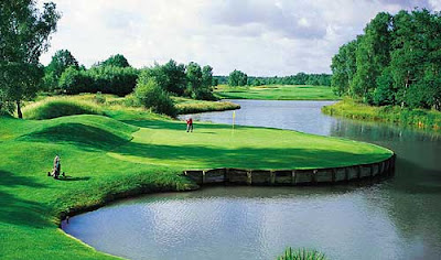 Golf Pin ups: Spectacular Golf Courses in UK
