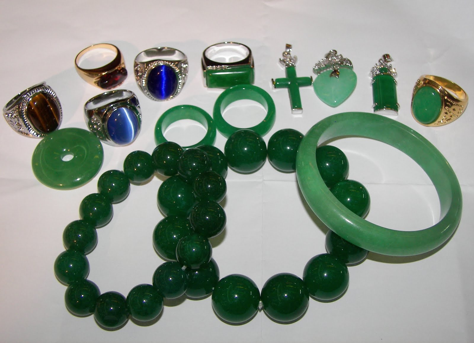 Karebosi News: Aneka Asesoris BAtu Giok di Karebosi Link