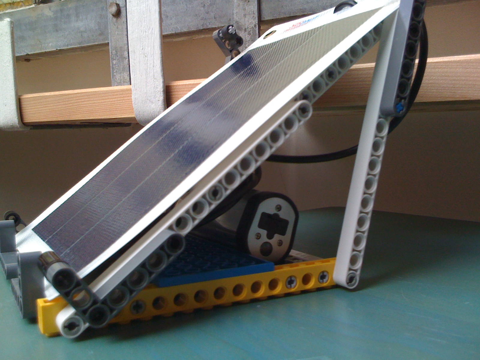 2spinout: LEGO SOLAR PANEL STAND