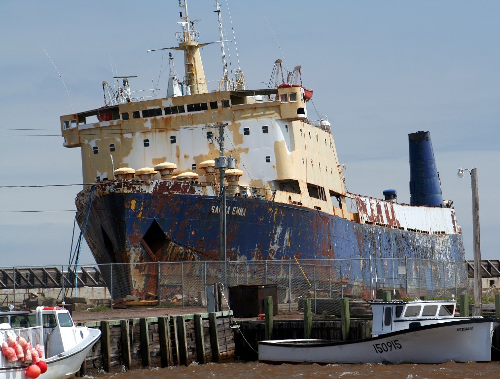Mike Wood Photography: MV Santa Emma