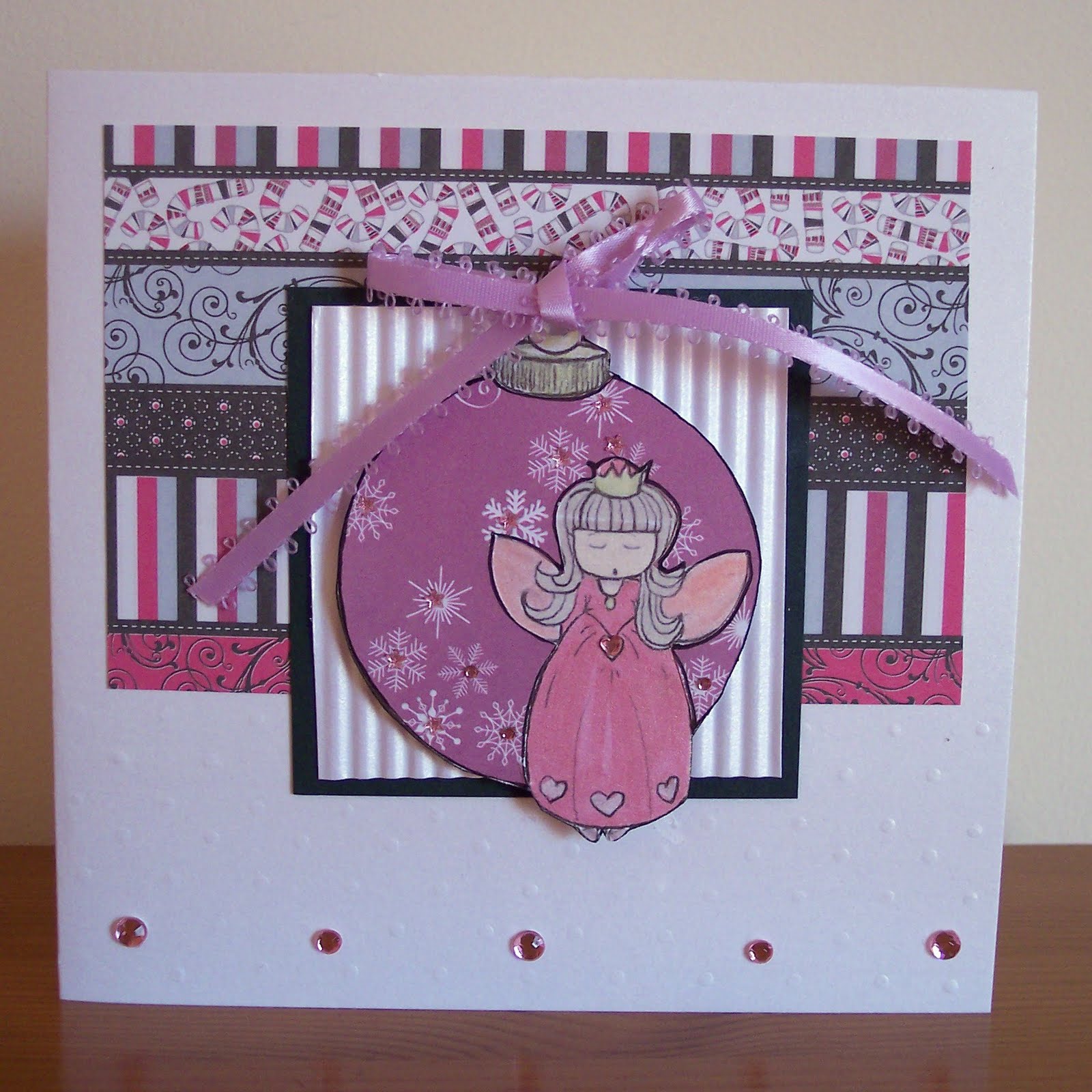 Digital Doodling: Free digital stamp (Tilly Bauble No 1 0f 3)