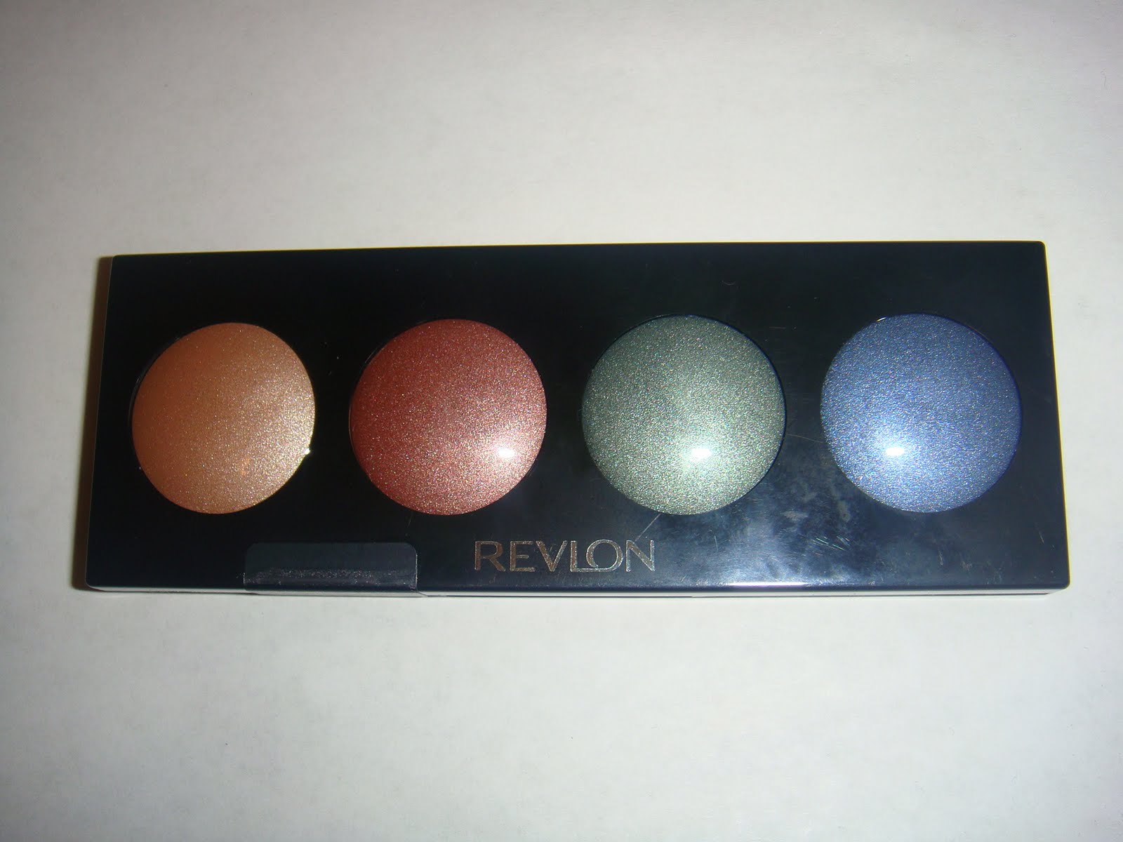 Simply Beautiful: Revlon Illuminance Creme Shadow